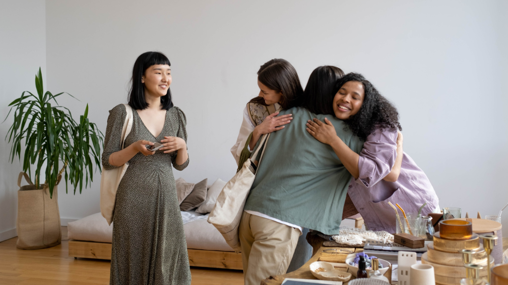 Diferencia entre "hay", "ahí" y "ay" - Maestro mío - The language school